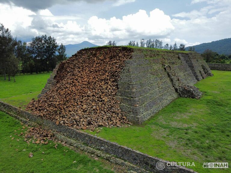 Climate Chaos Claims an Ancient Mexican Pyramid - Archaeology and ...